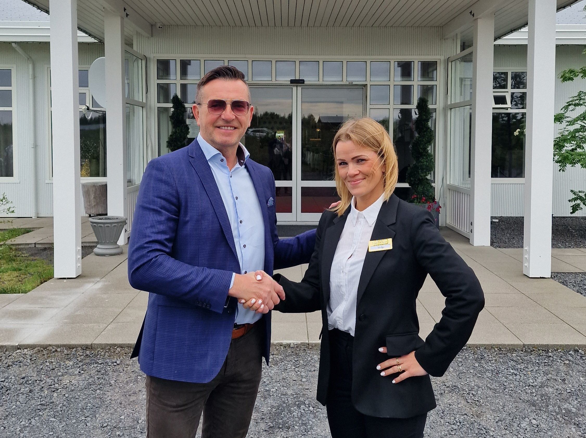 Hótel Grímsborgir fær nýja eigendur - DFS.is