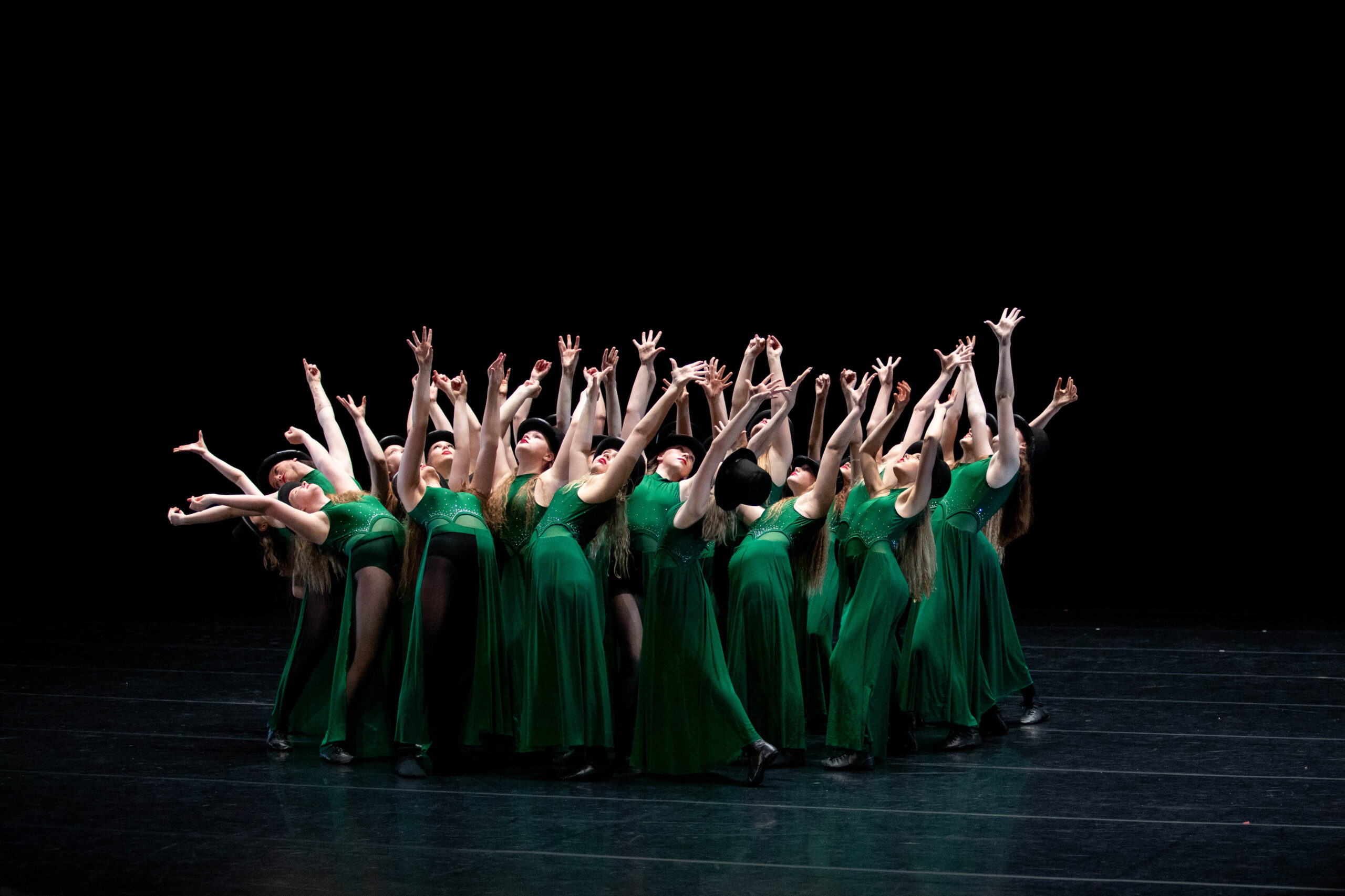 Í fyrsta sinn á Stóra sviði Borgarleikhússins - DFS.is